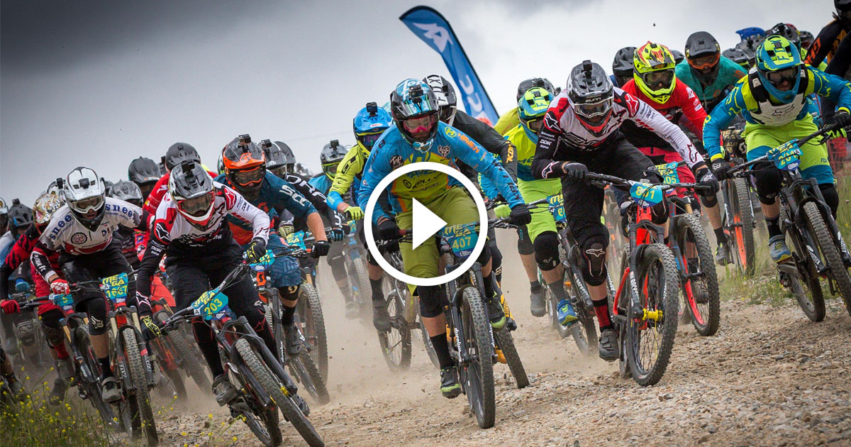 Compétition - Vidéo : Megavalanche de l'Alpe d'Huez 2017 - Le film officiel